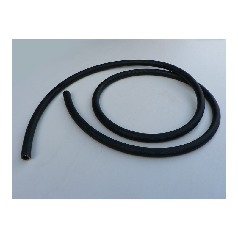 Balance pipe for petrol tanks